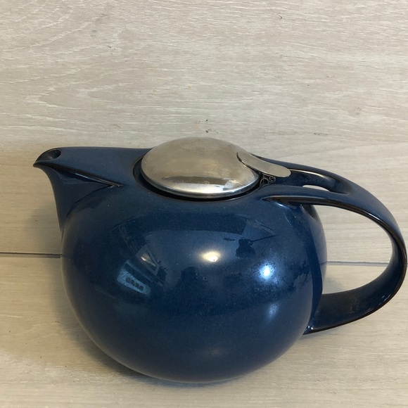 bee house | Kitchen | Zero Japan Or Bee House Blue Ceramic Teapot ...